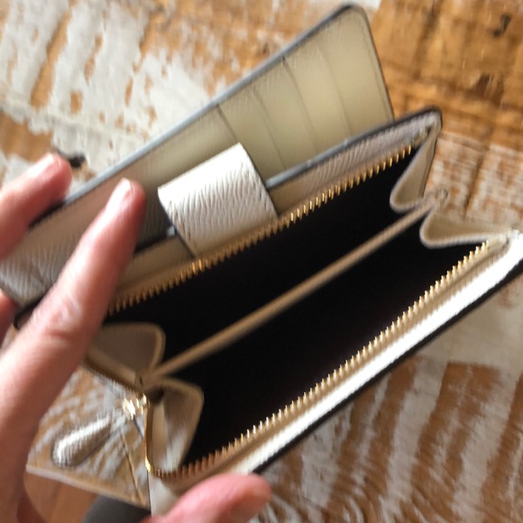 Coach | Bags | Coach Cream Wallet | Poshmark